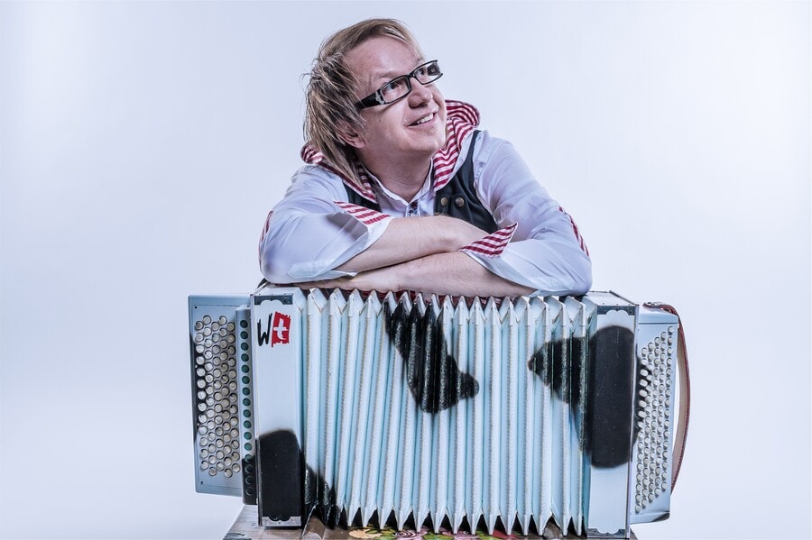 Volksrocker Willy Tell singt für mehr Verbundenheit